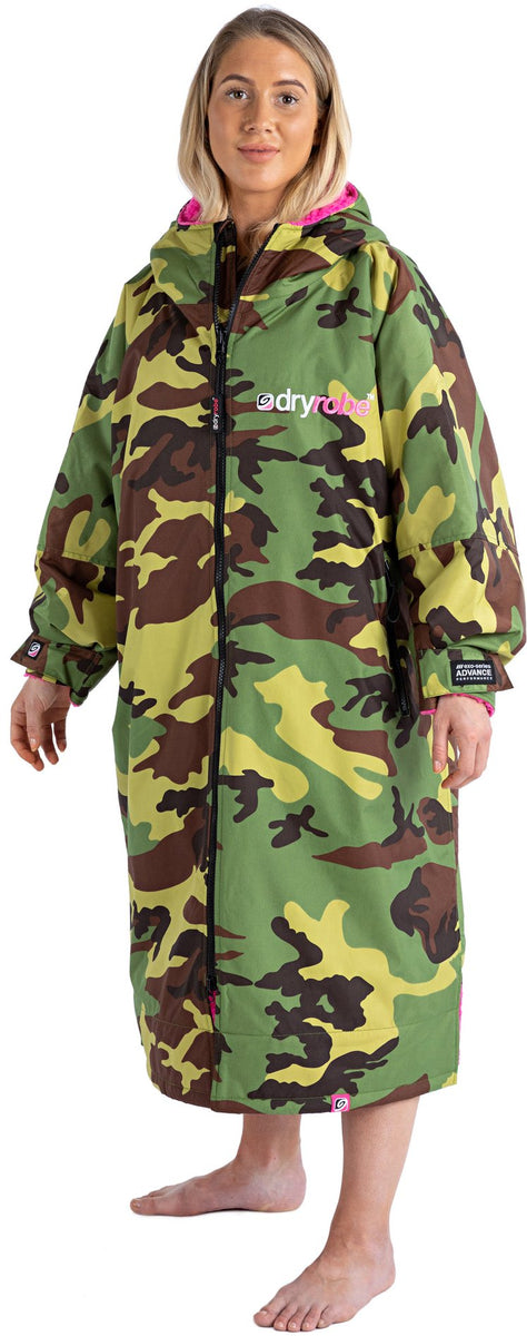 Dryrobe Advance Long Sleeve Changing Robe (ADULT) | waterworldsports.co.uk